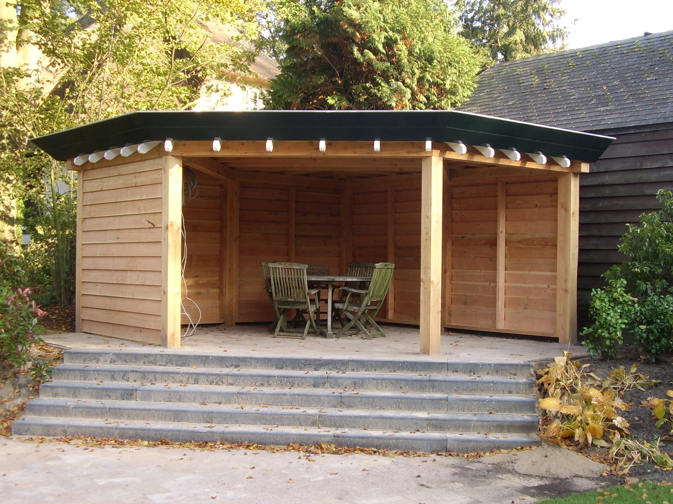 Prieel gemaakt van Douglas | van Kooten Bouw en Onderhoud